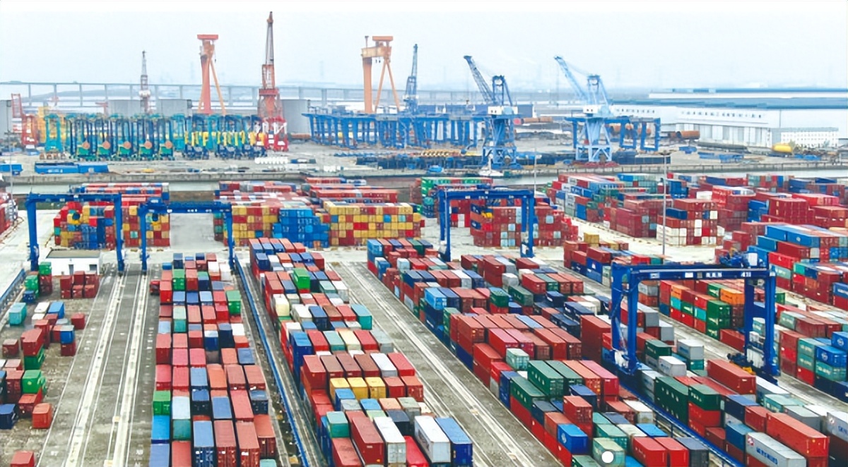 Build a smart port AI video analysis technology Press the "accelerator ...