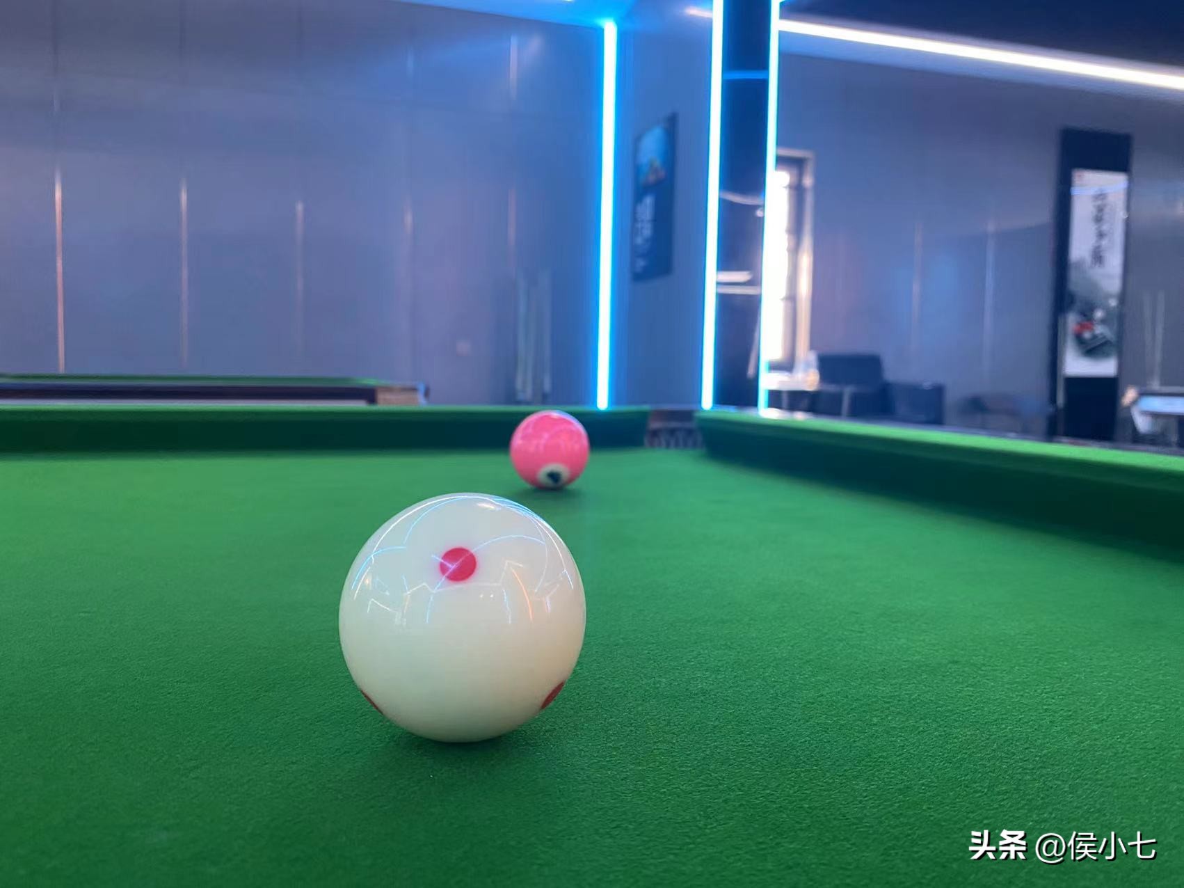 Use science to explain the tricks in billiards: how to play the reverse ...