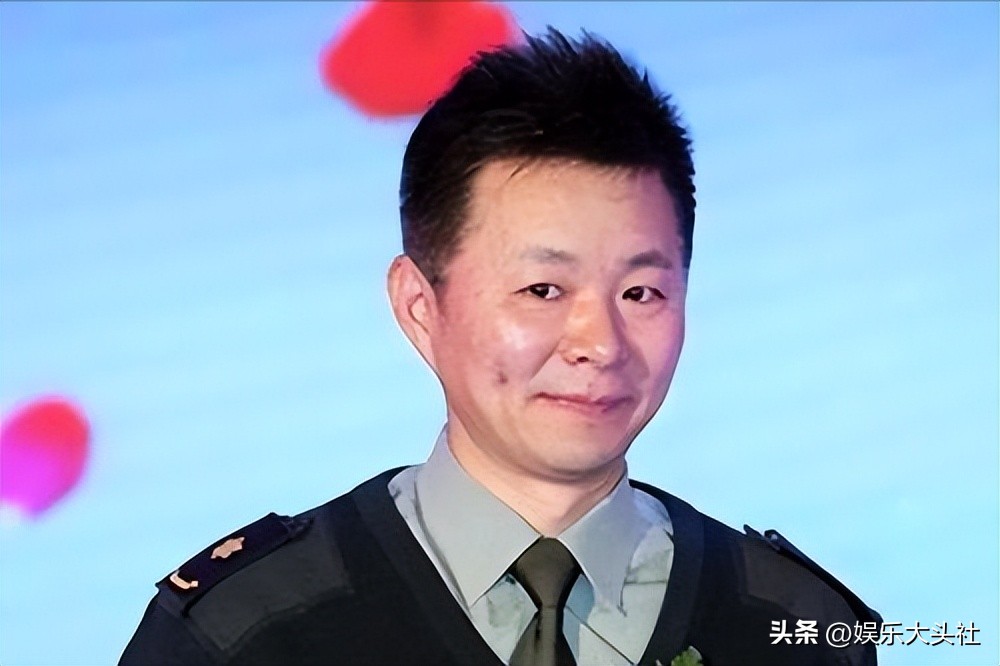 Wang Hongwei, the prince of the West: lost his father at the age of 4, and his mother has been ...