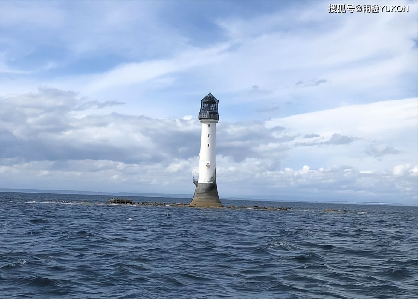 The first tower on the sea, standing in the sea for more than 300 years ...