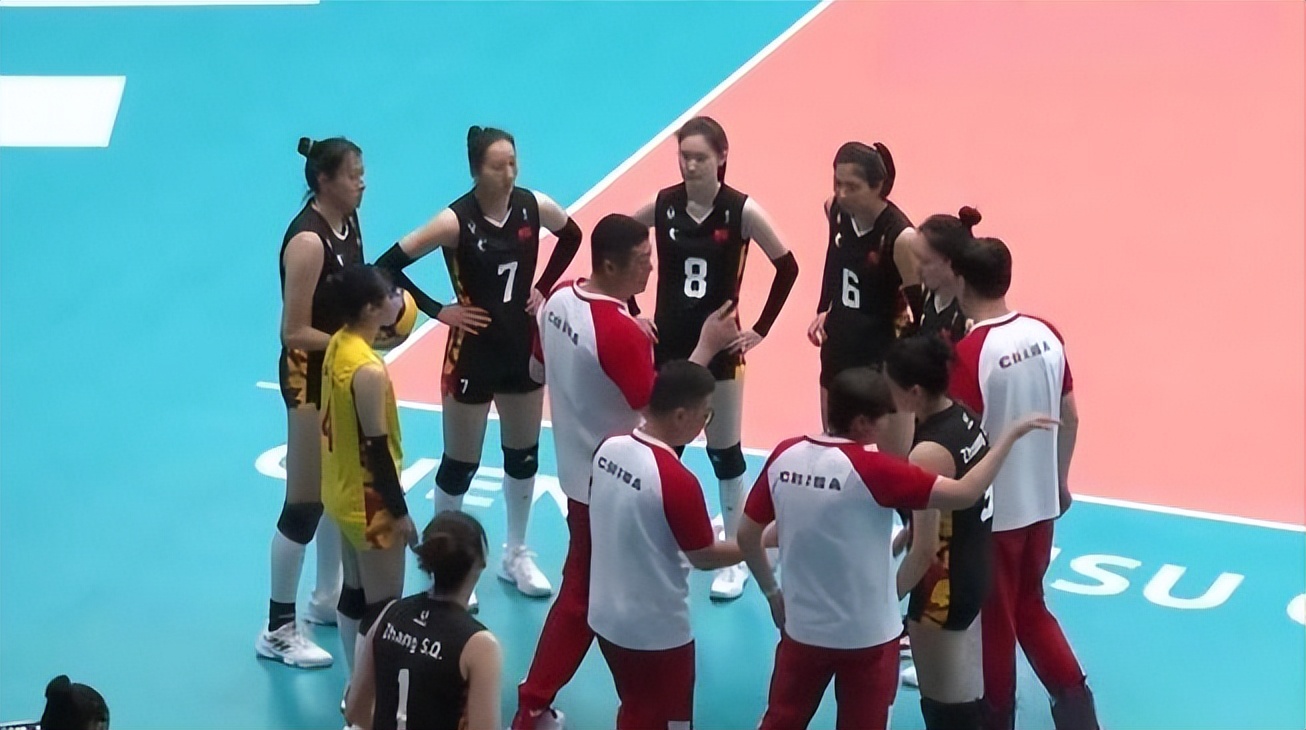 Wu Mengjie made 5 of 17 dunks without hitting the ball! Zhou Yetong's ...