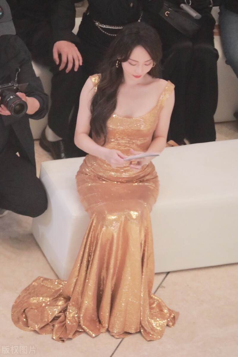 Hou Minghao, Wang Dalu, Zeng Li, and Zhang Jiani appeared in the same ...