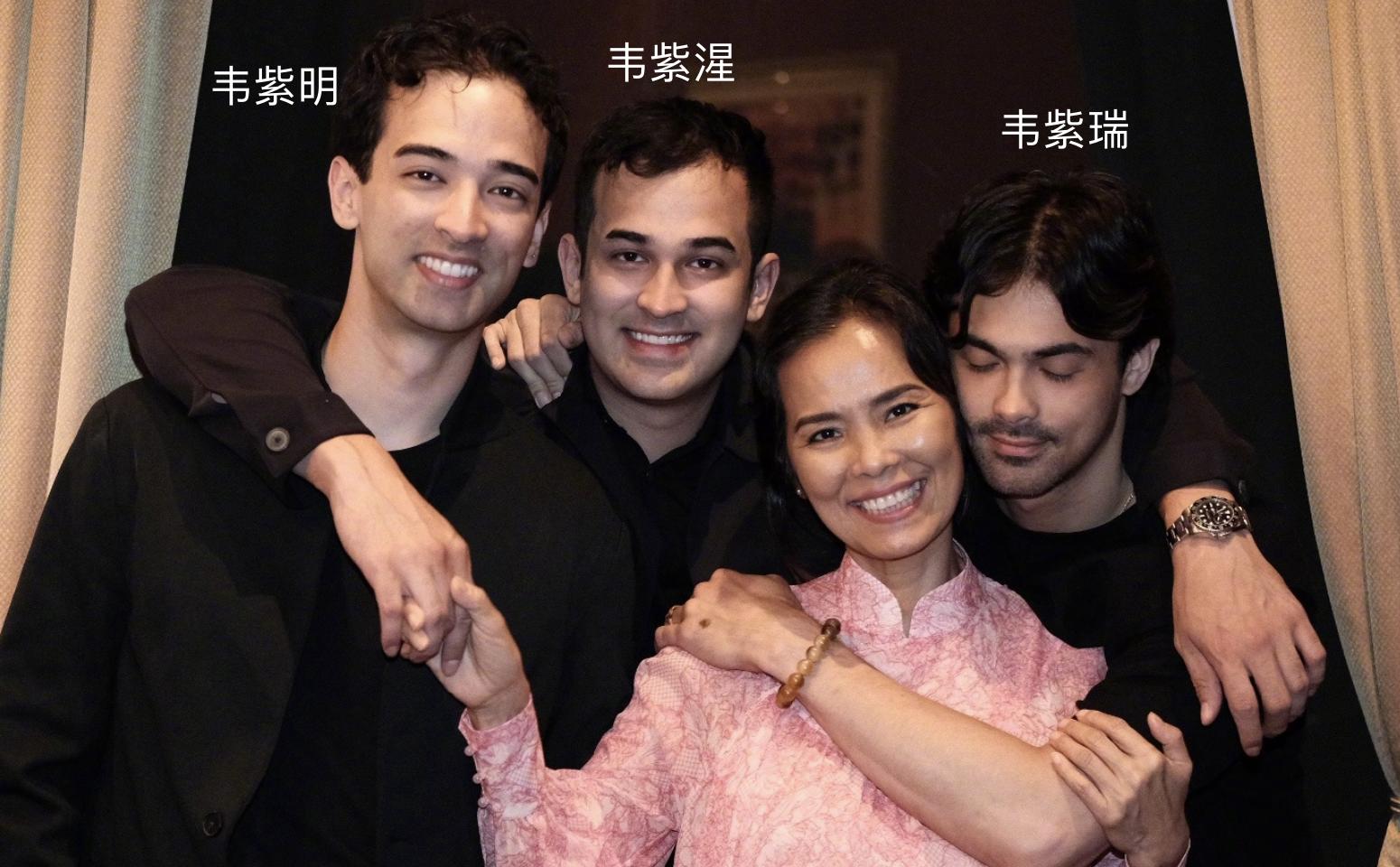 59-year-old Wei Wei returned to Beijing to celebrate the birthday of ...