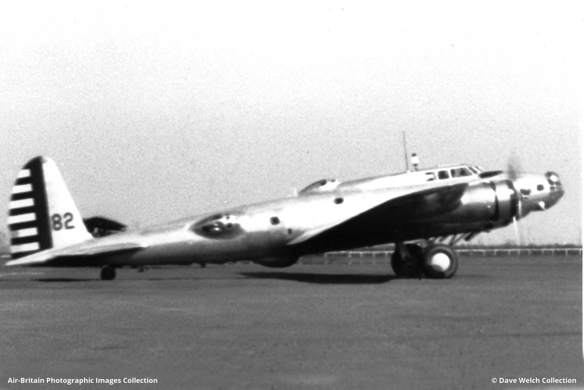 B-17 bomber (nickname: "Flying Fortress") - iNEWS