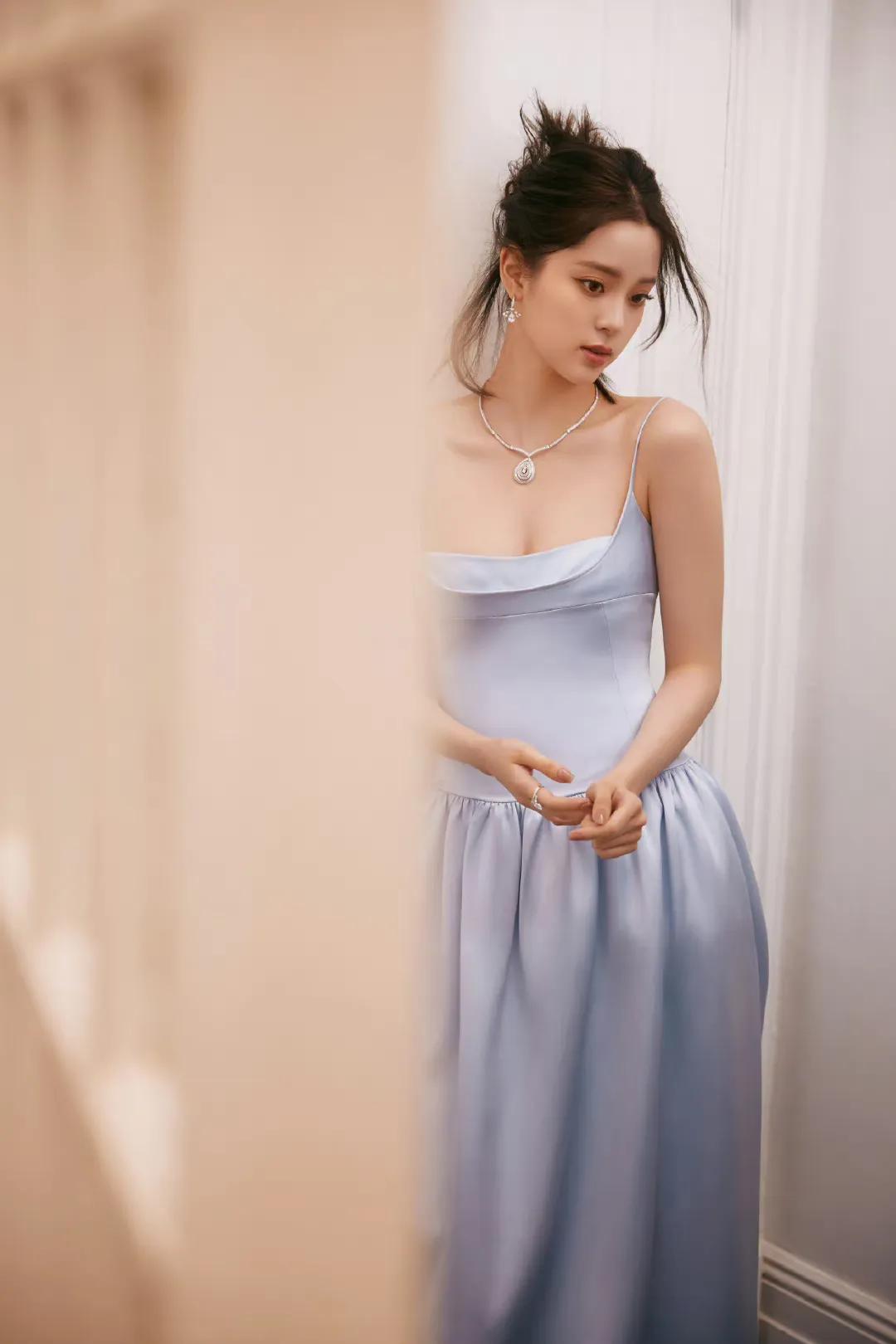 Ouyang Nana: from a young girl to a big beauty today - iNEWS