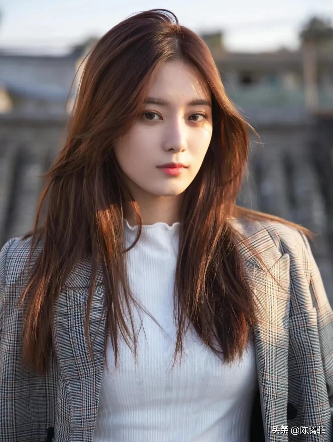 Xu Yiyang is young and beautiful, beautiful and moving - iNEWS