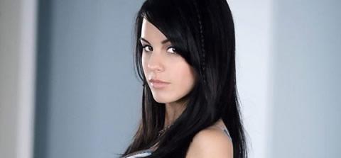 Gu Dezhao: Because Stephen Chow was expelled from the school, his mother jumped off a building ...