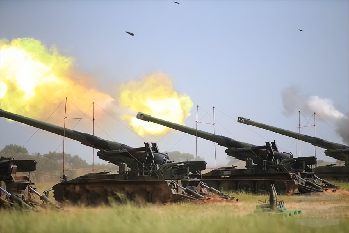 The biggest firepower battle has begun, and 400 Russian heavy artillery ...