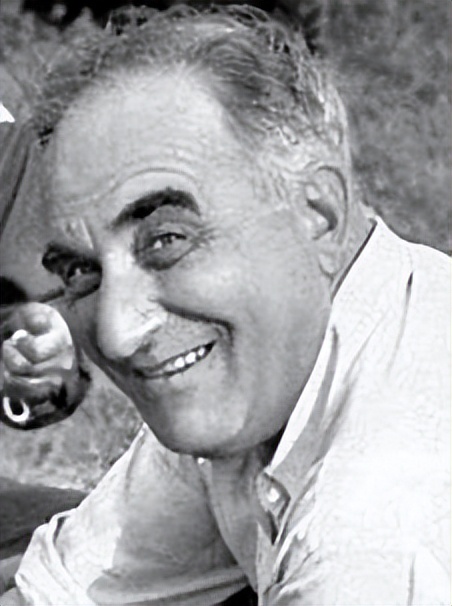 Two people in love were destroyed by the war, the love story of ...