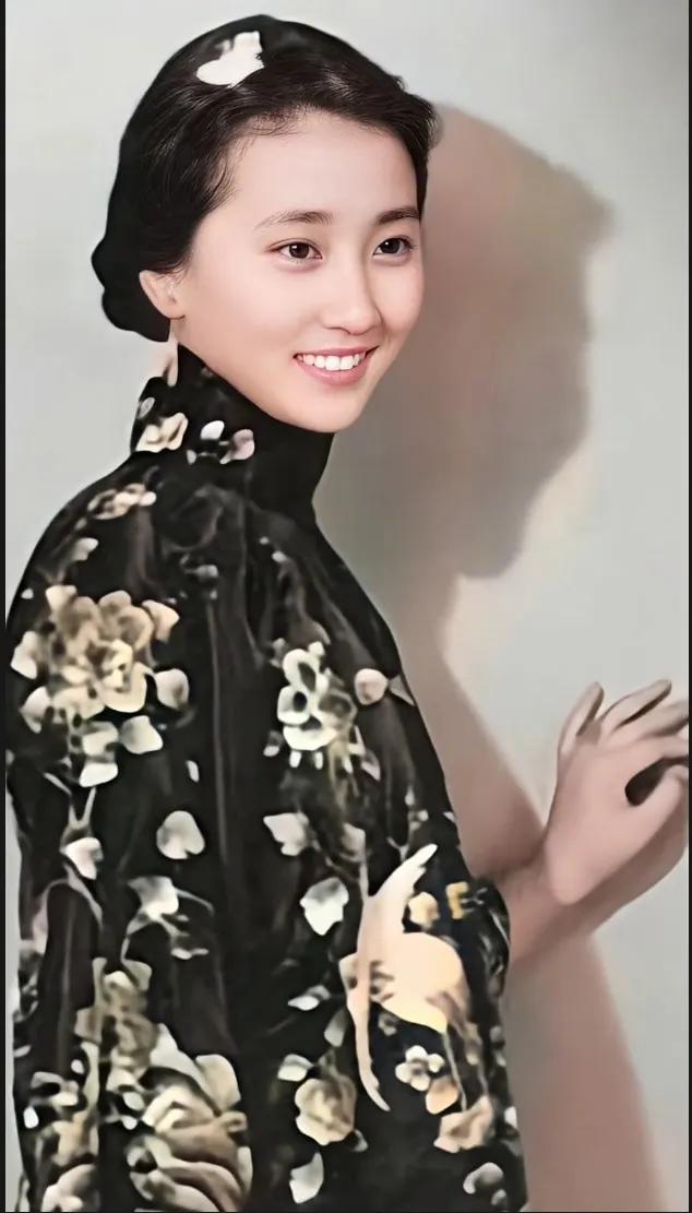 A Generation of Legendary Women#Jiang Ying Celebrity Stories - iNEWS