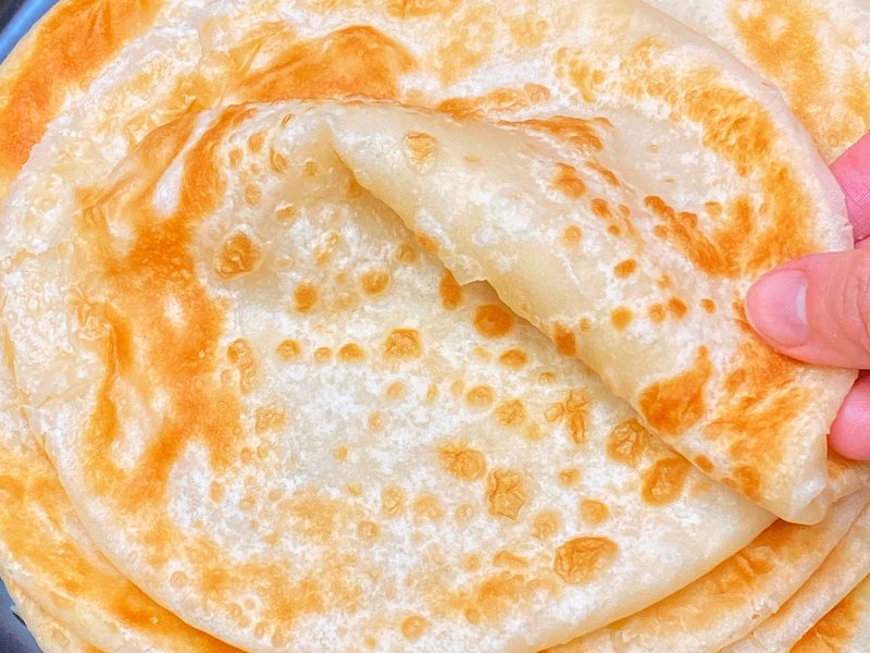 The easiest way to make pancakes at home, to ensure that the layers are ...