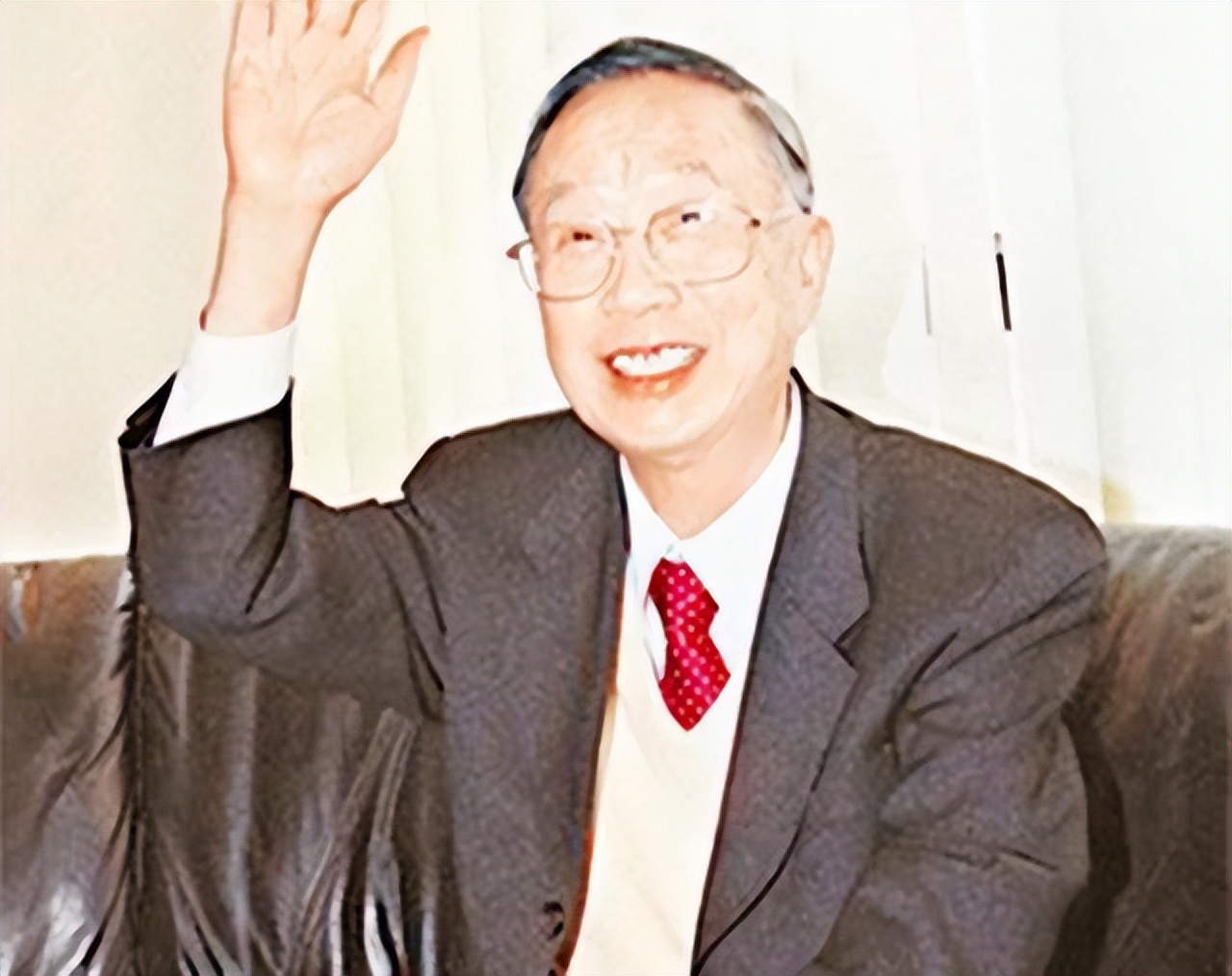 Lin Jianming: At the age of 76, he was in love with a 51-year-old ...