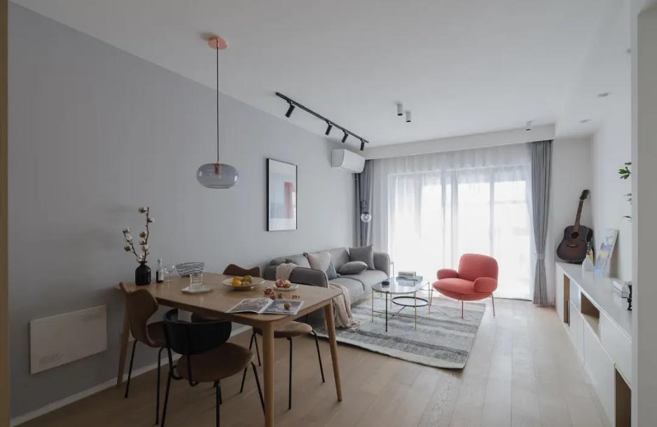 The new house of about 78 square meters, the decoration is simplified ...