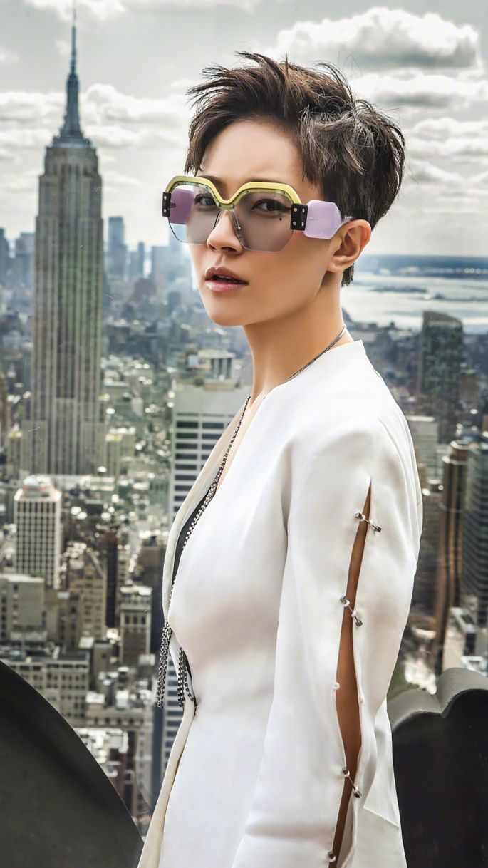 Jiao Junyan, fresh and handsome beauty - iNEWS