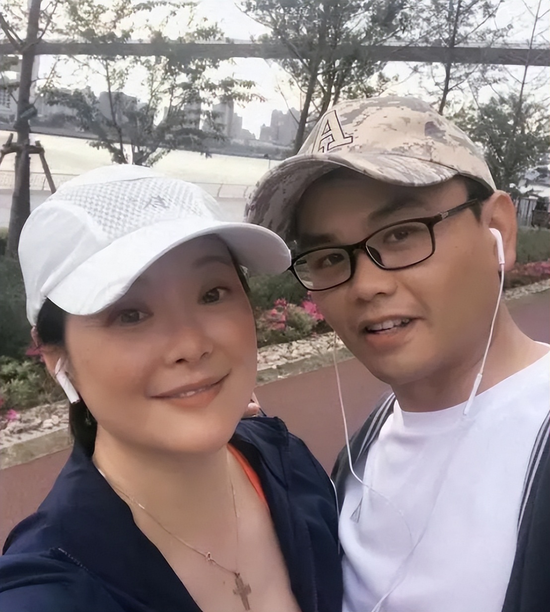 50-year-old Yuan Li was suspected of divorce, his appearance changed ...