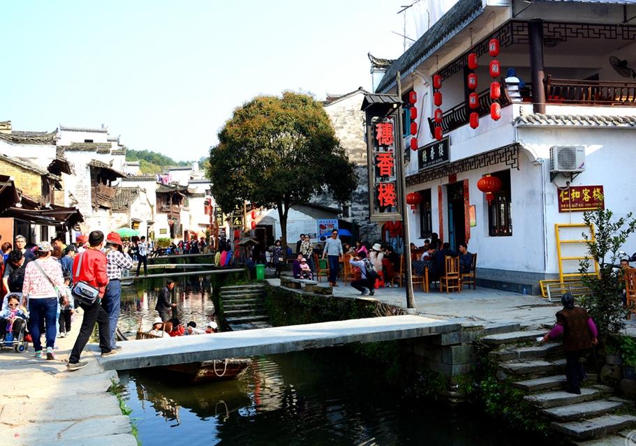 There is a peculiar scenic spot in Jiangxi, famous for its name "very ...