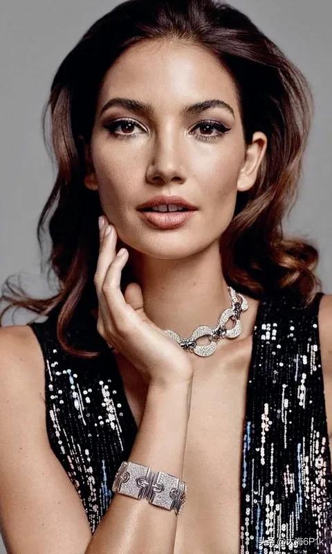 Lily Aldridge, world famous model - iNEWS