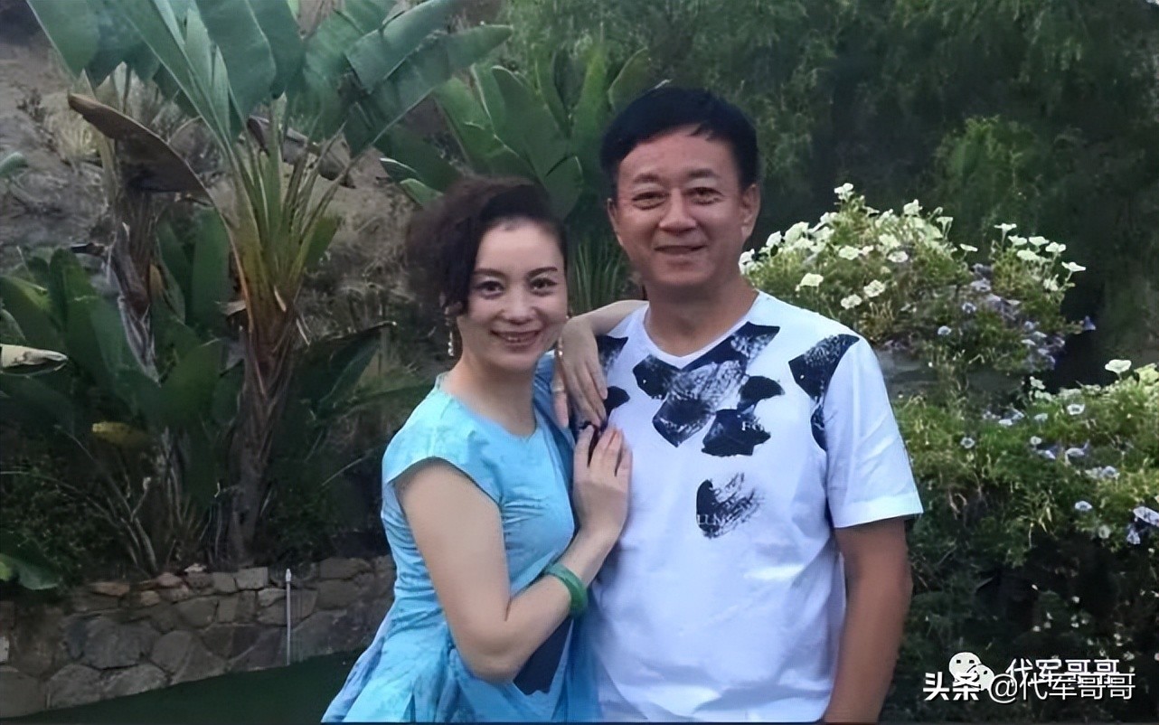 Zhu Jun's beloved wife Tan Mei: Married for 28 years, the love is as ...