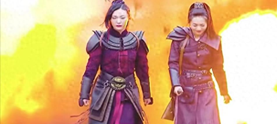 Bathing in the open air, high-cut skirts exposing thighs, these scenes ...