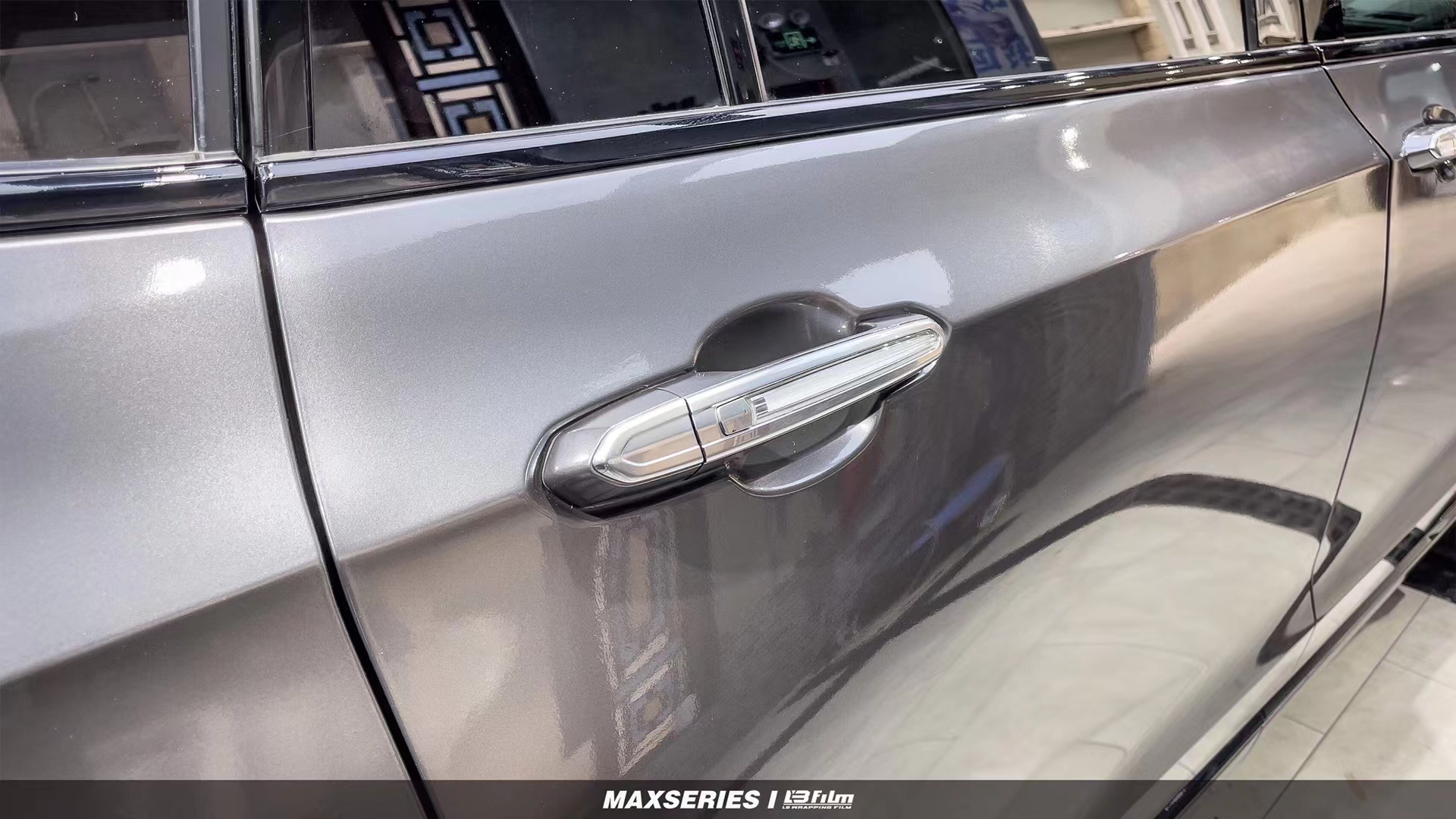 LB color changing film is super bright metal tungsten steel, showing a ...