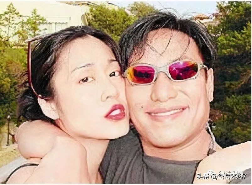 Gangster Record: "Pornography" and Underworld Chase Ling Yi - iNEWS