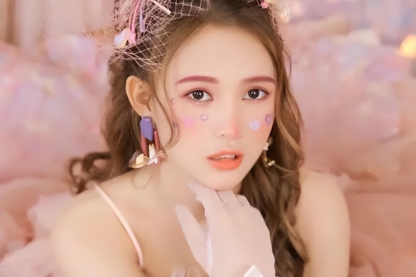 The top 5 zodiac signs with the best love and marriage luck in May and ...