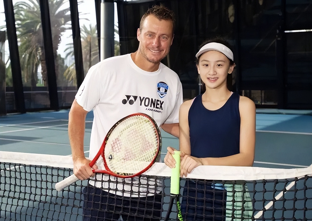 Tian Liang's daughter plays professional games. She is 14 years old and ...