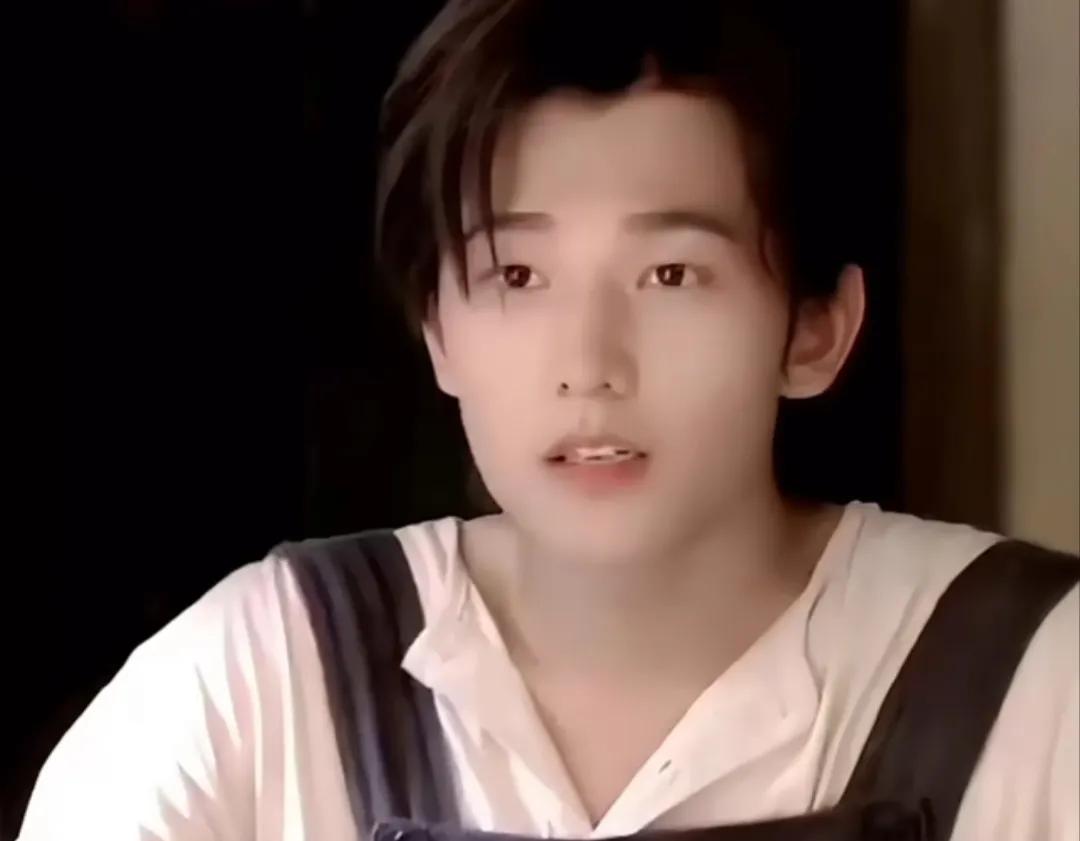 This time, Yang Yang finally made up for the regret of ten years ago ...