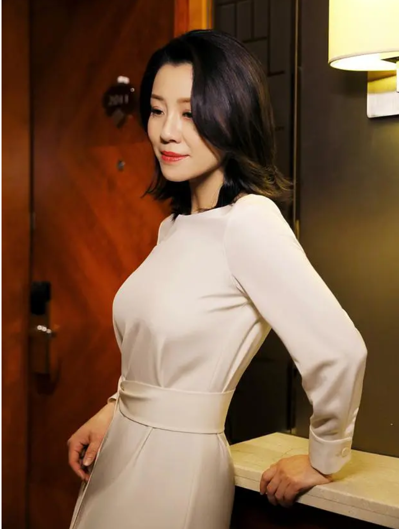 Liu Lin, who won the "Asian Actress", was hurt by her love at the age ...