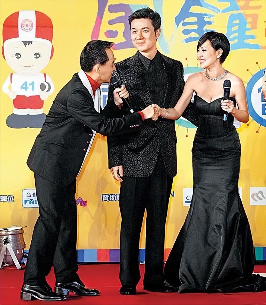 An intimate photo of Huang Zijiao and Xu Xidi, the woman who once loved ...