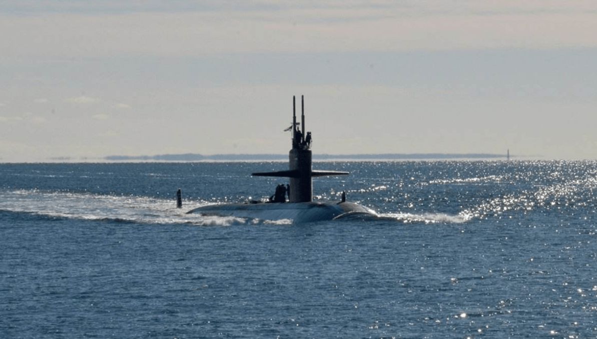 Yin Xiyue visited Ukraine and boarded a U.S. strategic nuclear ...