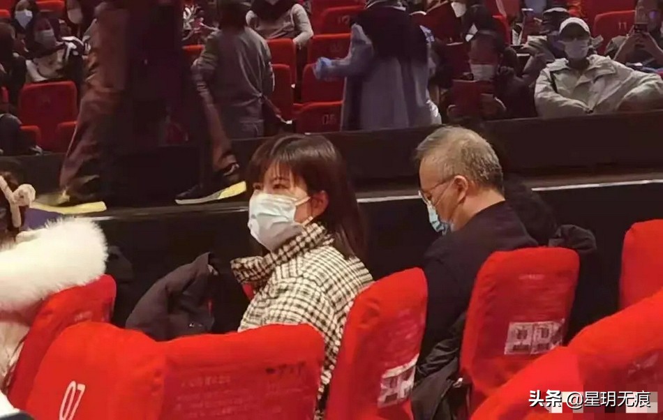 Du Hua appeared at Xiao Zhan's "Dream Like a Dream" performance site ...