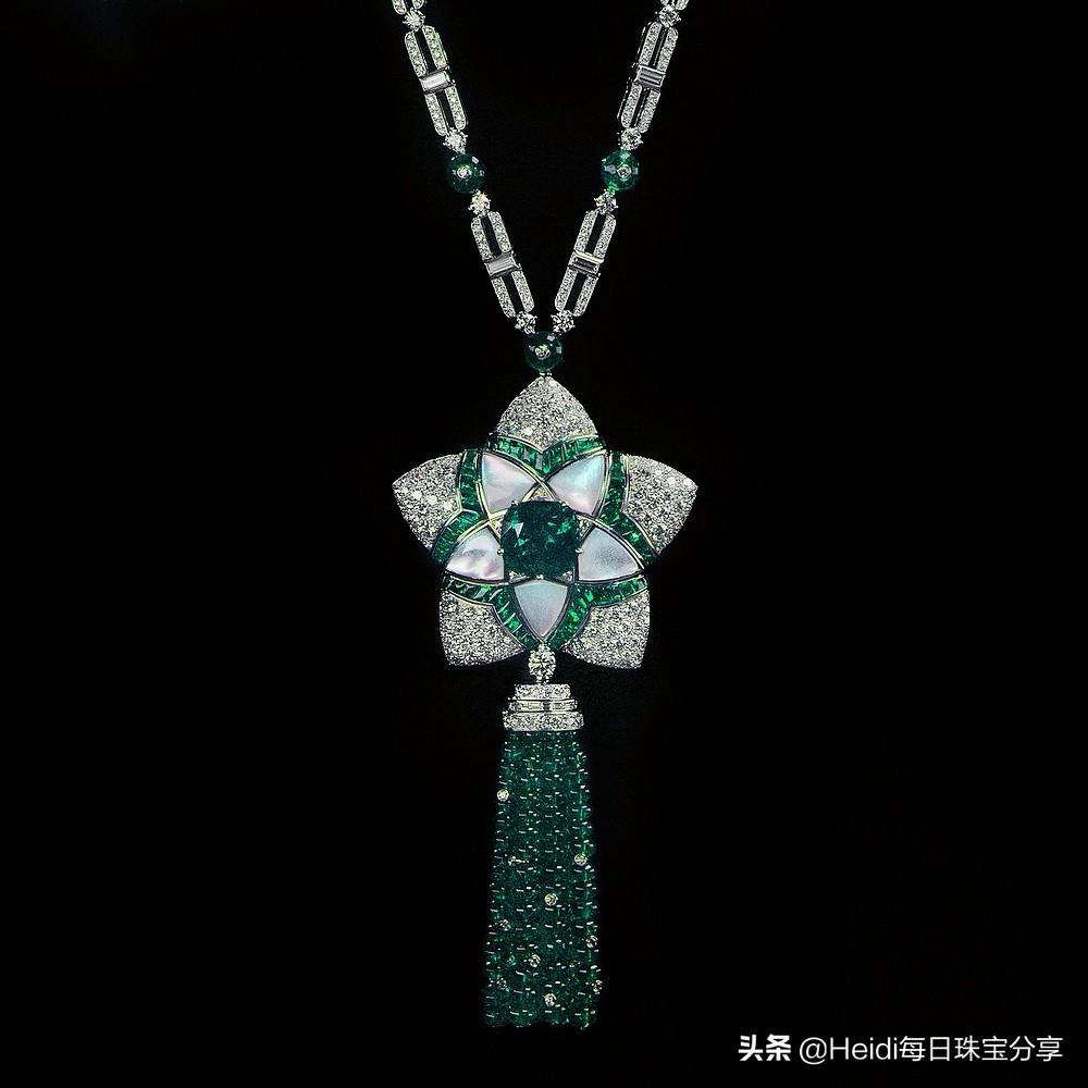 Jewelry Awards 2020, 25 Most Iconic Jewelry Pieces - iNEWS