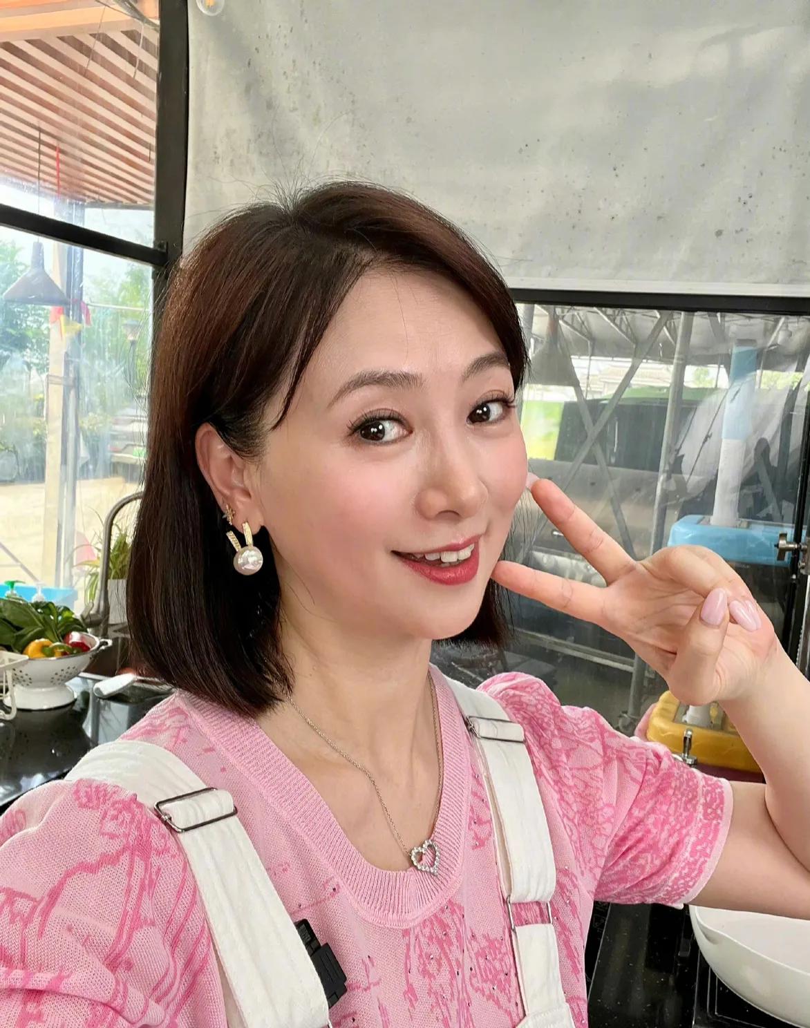 Weng Hong: In the past, the jade girl became a "desirable girl", but ...