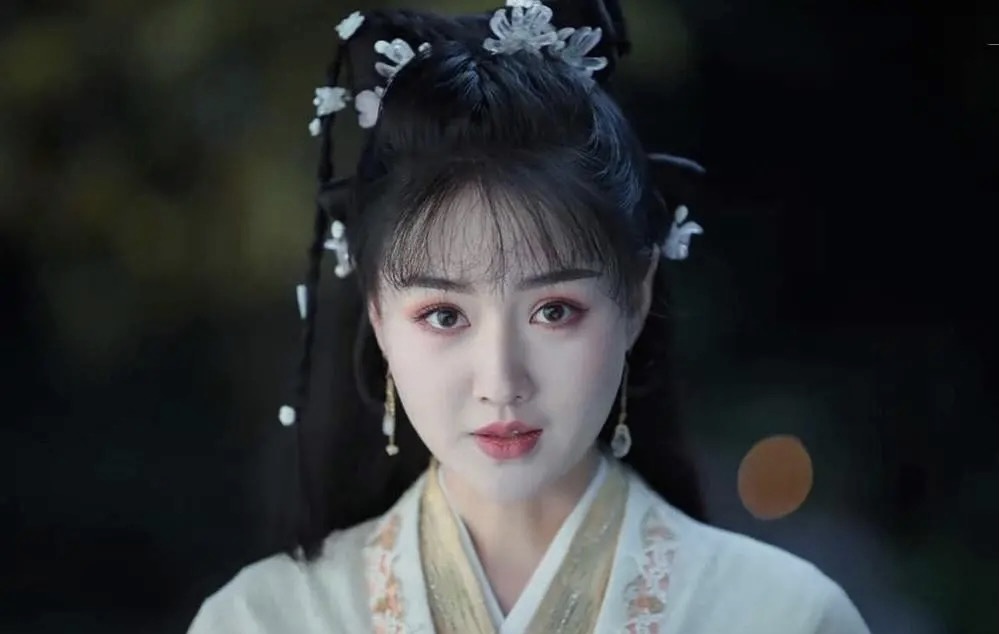 "Till The End Of The Moon" Yue Ya's swollen face caused controversy ...