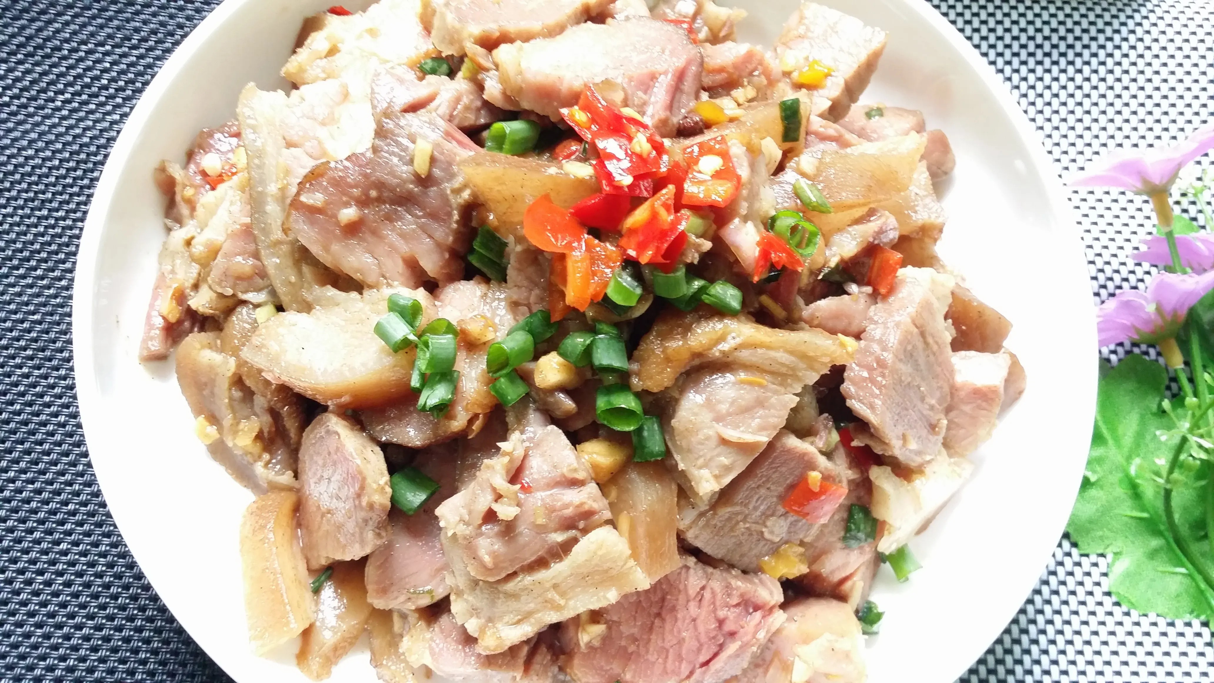 Teach you the nutritious and craving cold elbow, refreshing and ...