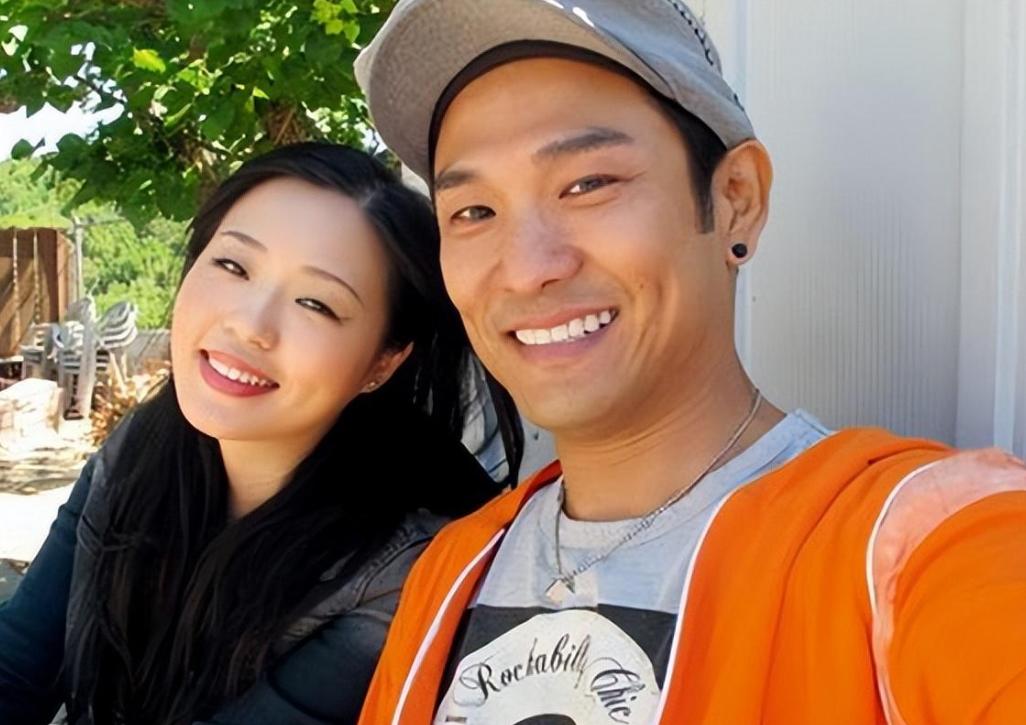 Du Dewei: Marrying his wife Li Xiaobing, who is 24 years younger, is ...