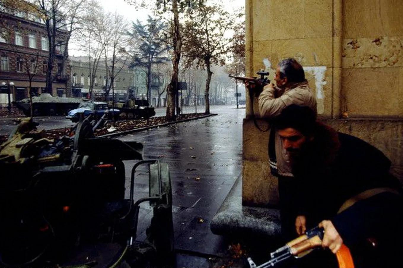 Old Photo: Georgian Civil War "1992" - iNEWS
