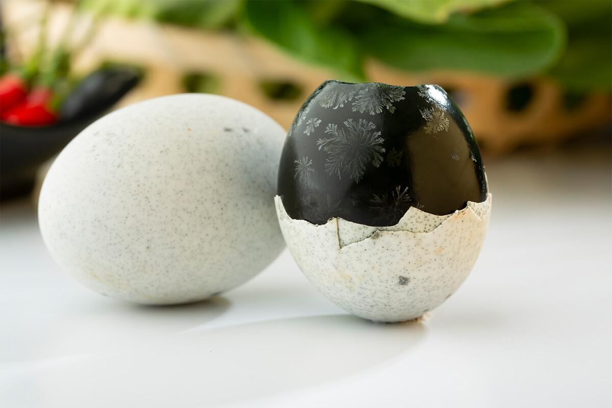 Are preserved eggs "delicacy on earth" or "health killer"?Listen to ...