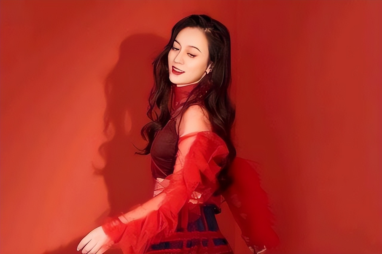 Facts have proved that 40-year-old Tang Yi, with 40 million fans ...