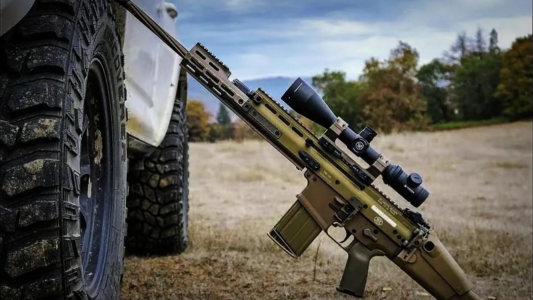 The FN-SCAR is a fully functional, reliable and durable assault rifle ...