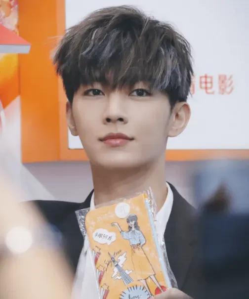 Yan Yalun, Huang Zijiao, Zhao Liying, Hu Ge Lei Jiayin, Bai Jingting ...