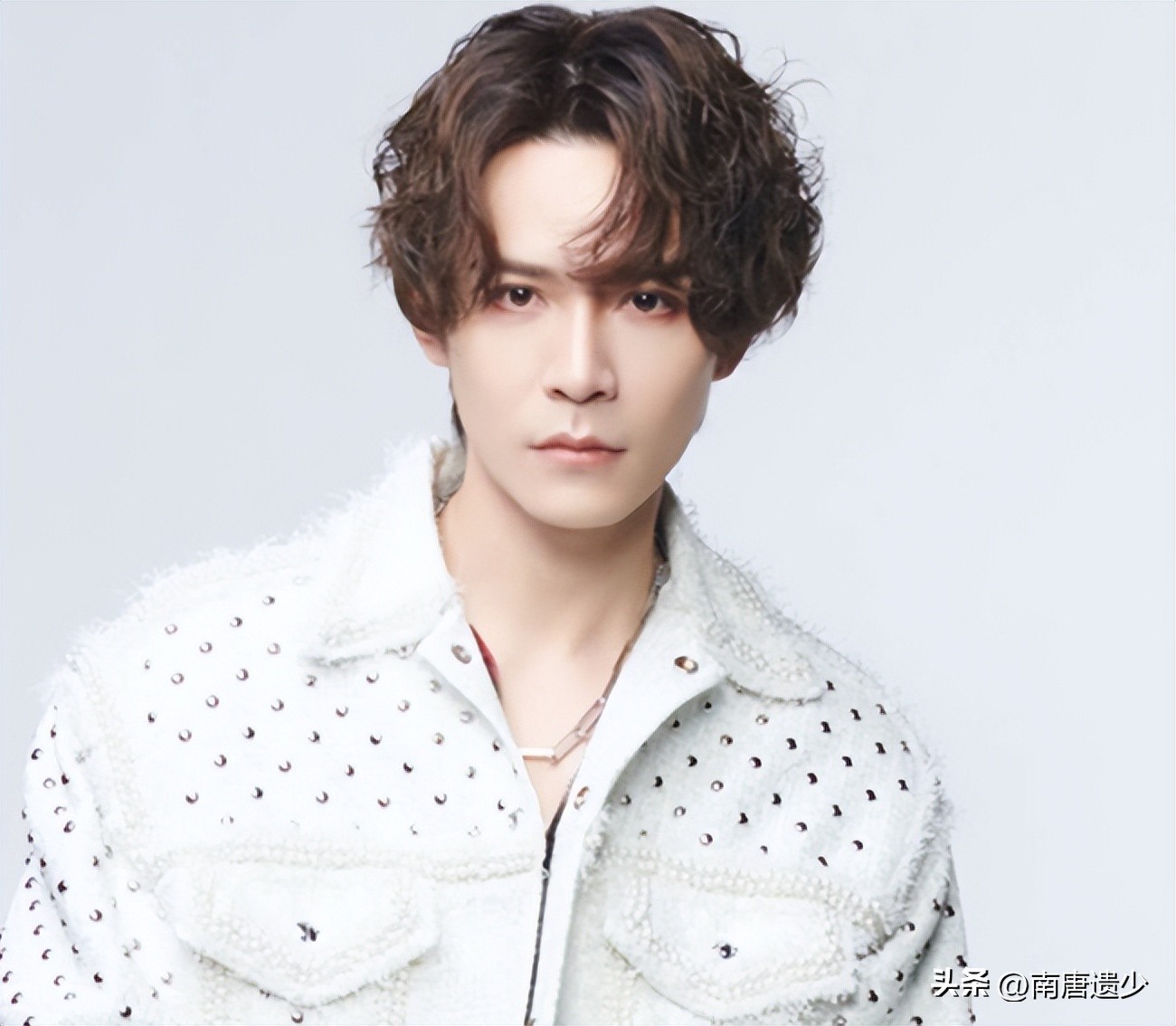 The 14th anniversary of the Supreme Reward Group, Zhang Yuan became ...