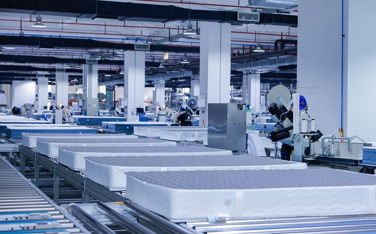 Industry 4.0 Factory Open Day Hundreds of Media Exploring "Intelligent ...