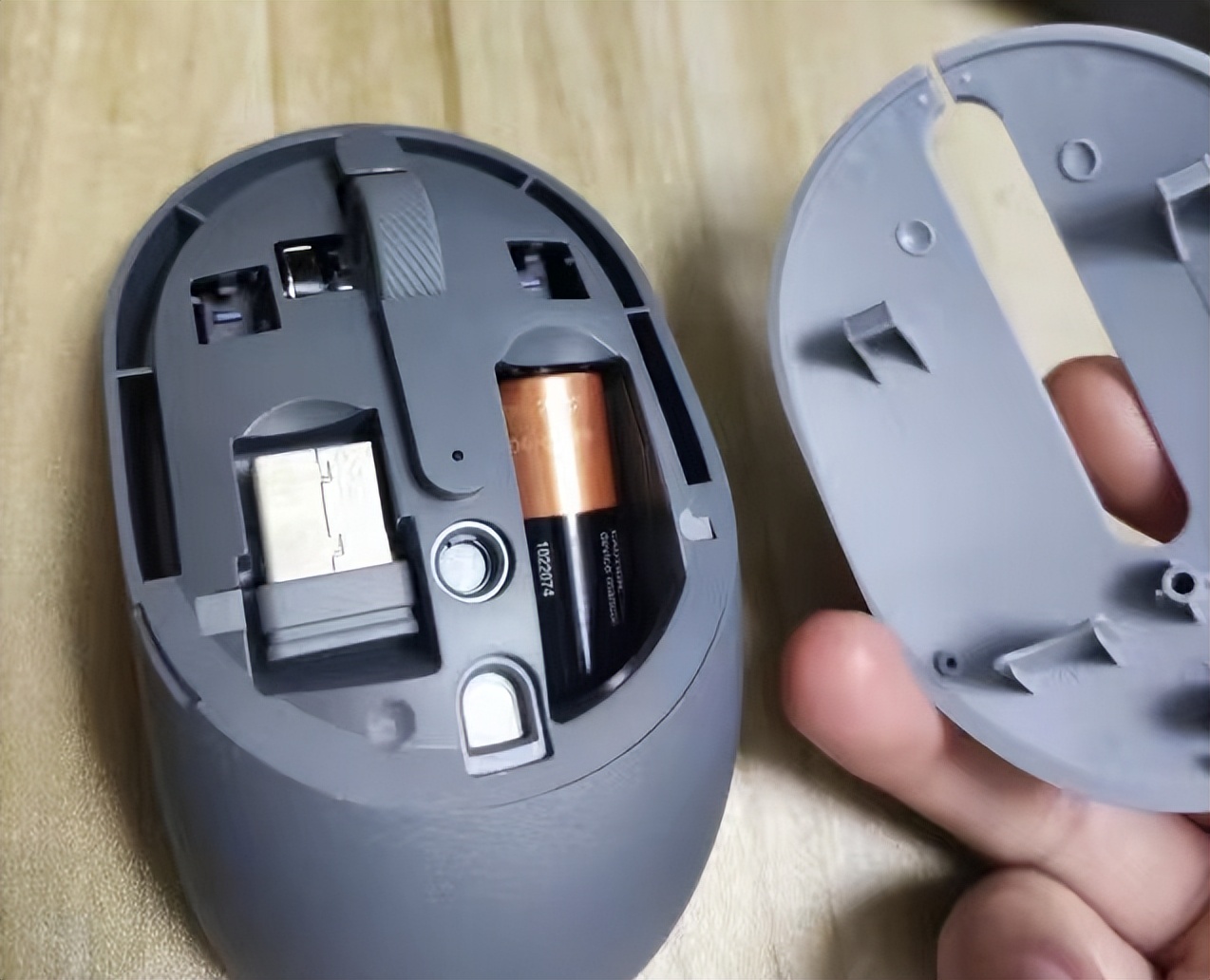 戴爾MS3320W鼠標體驗分享：持久續航與多功能連接 - 資訊咖