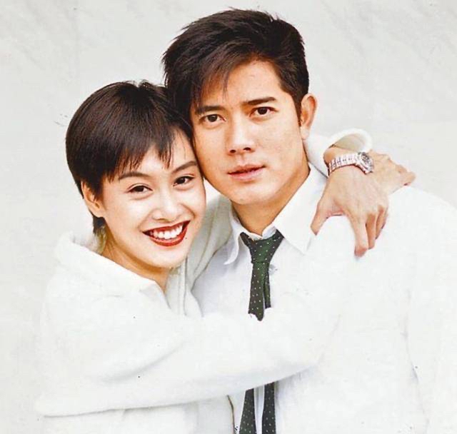 Uncovering Athena Chu's sad love history: falling in love with Zhou Xingchi, being chased by ...