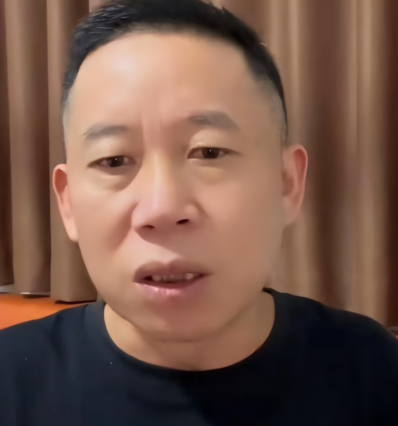 Sun Haiyang went to the special training camp to pick up Sun Hui. Hundreds of thousands of ...