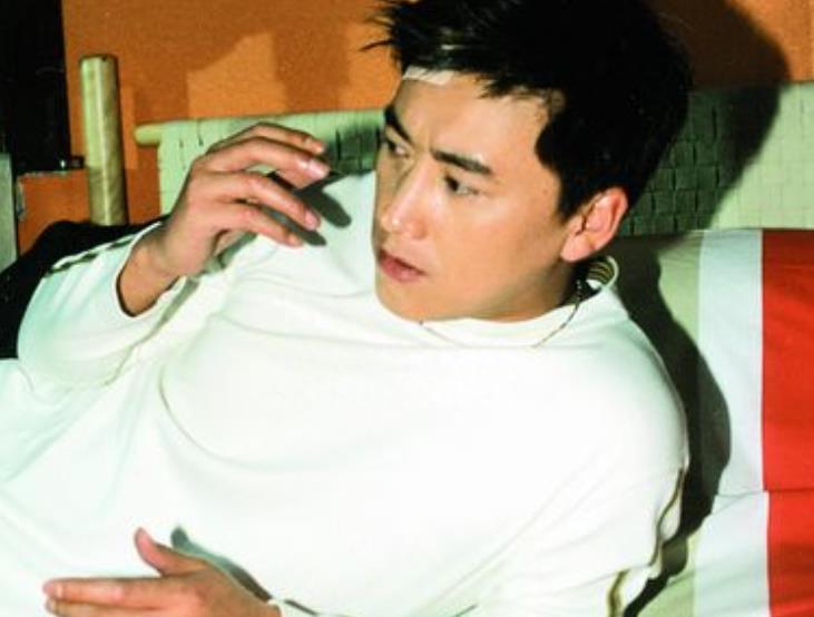 Zhu Mo: Married actor Liu Xiaofeng, who is 16 years older than him, and ...