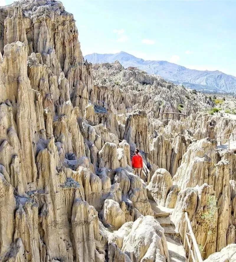Admire the strange mountains and rocks - iNEWS