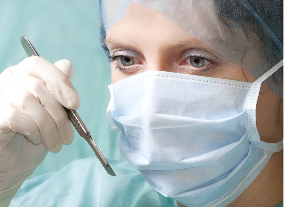 Single-port thoracoscopic surgery for spontaneous pneumothorax, how to ...